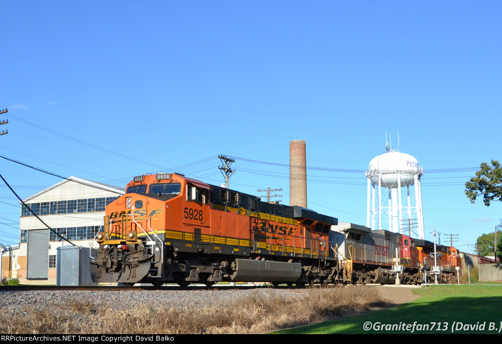BNSF 5928
